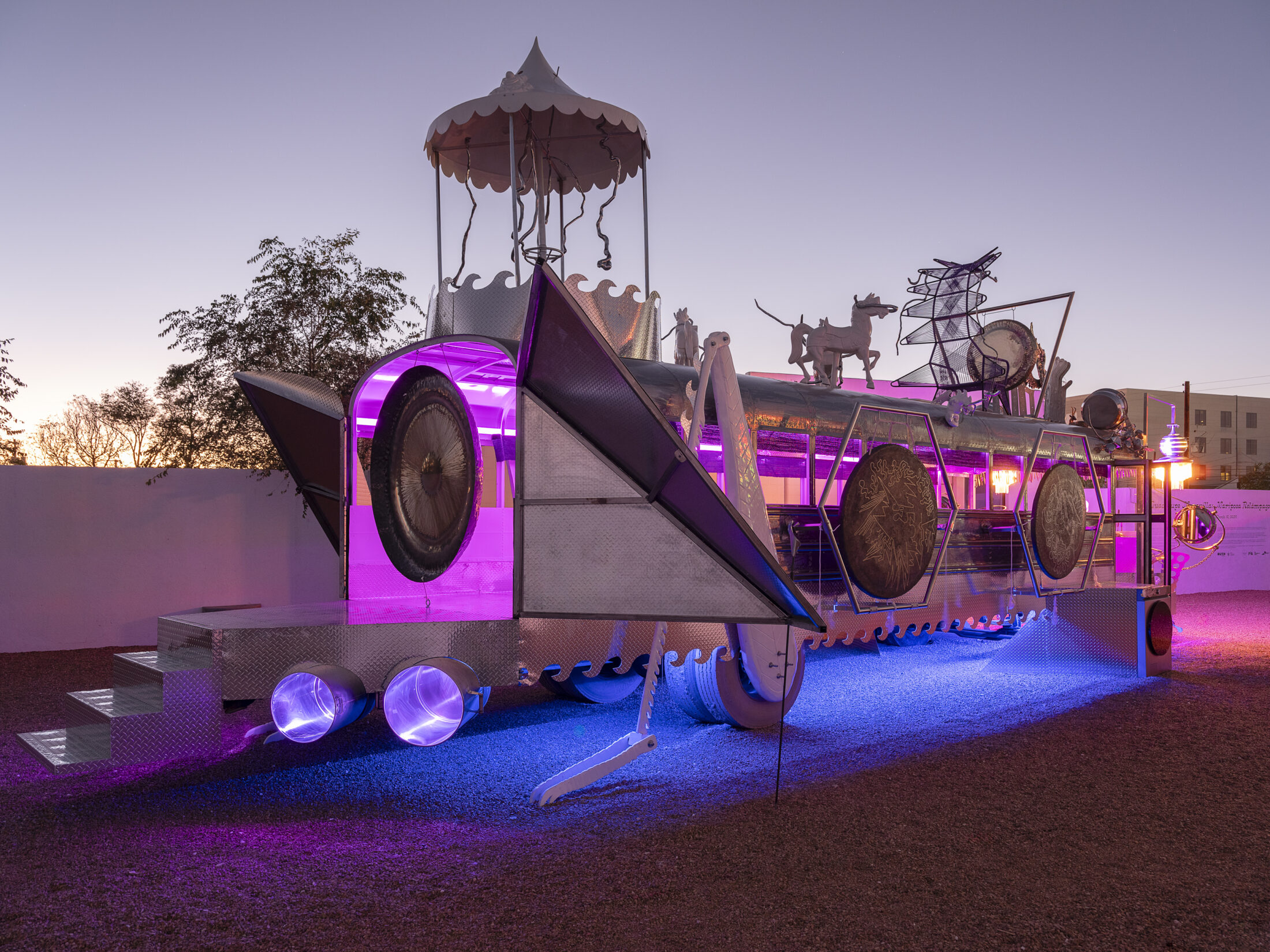 Guadalupe Maravilla: Mariposa Relámpago – Ballroom Marfa